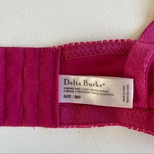 Delta Burke | Intimates & Sleepwear | Delta Burke Pink Lace Bra Size ...